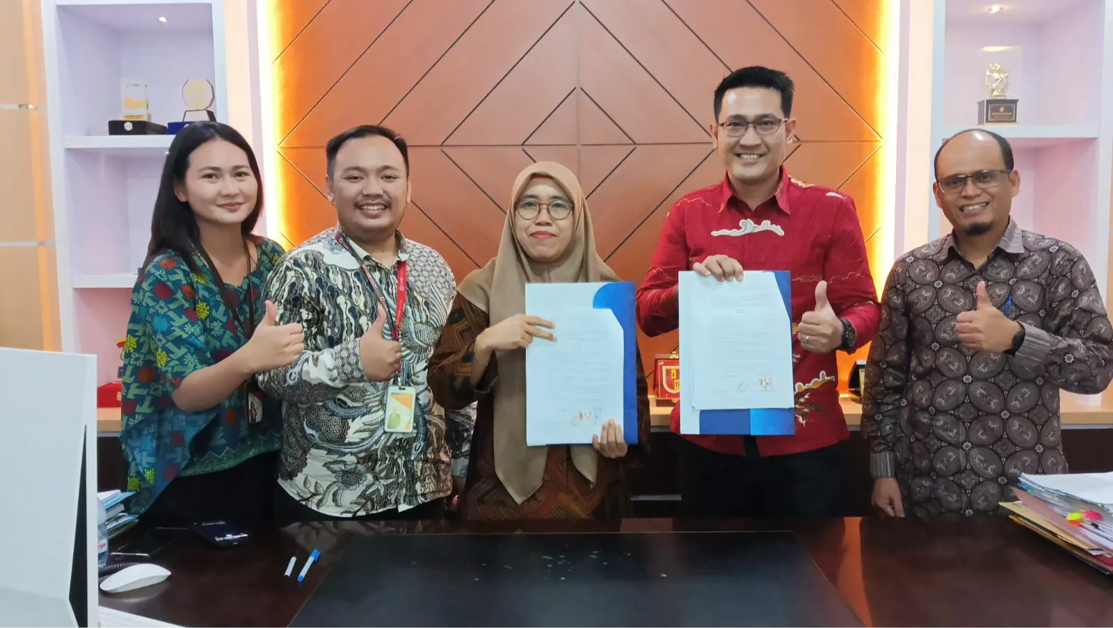 Kerja sama antara Fakultas Ilmu Sosial dan Ilmu Politik Universitas ...